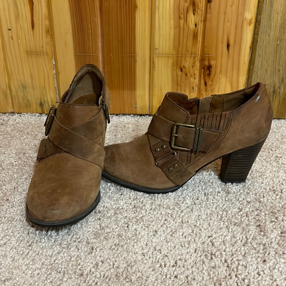 Clarks | Shoes | Clarks Indigo Heath Woodlark Ankle Booties | Poshmark